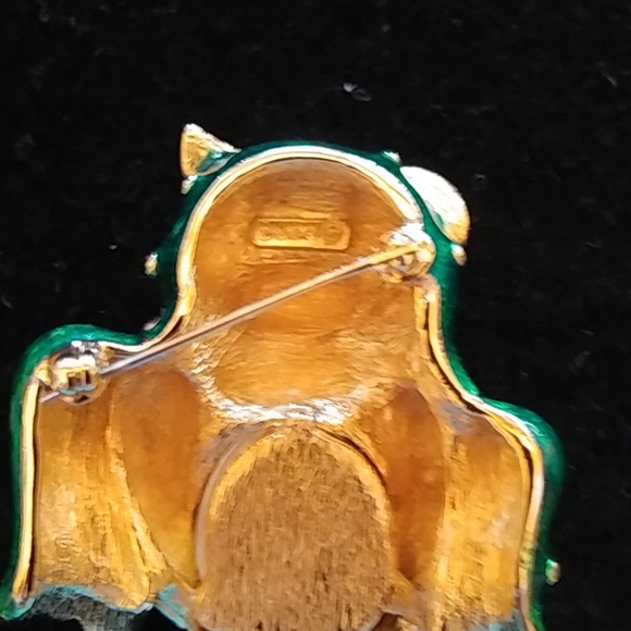 Ciner of New York | Jewelry | Ciner Of New York Handcrafted Frog Pin ...